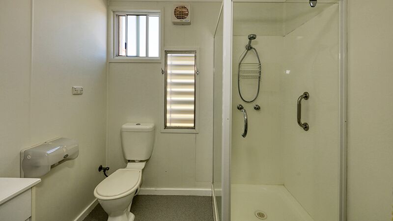 Cabins - Rubyvale Caravan Park