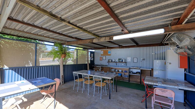 Caravan Sites - Rubyvale Caravan Park